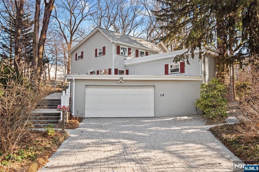 MLS Number 25008708 - 5 bed,3 bath, Residential Property for $799,000 ...