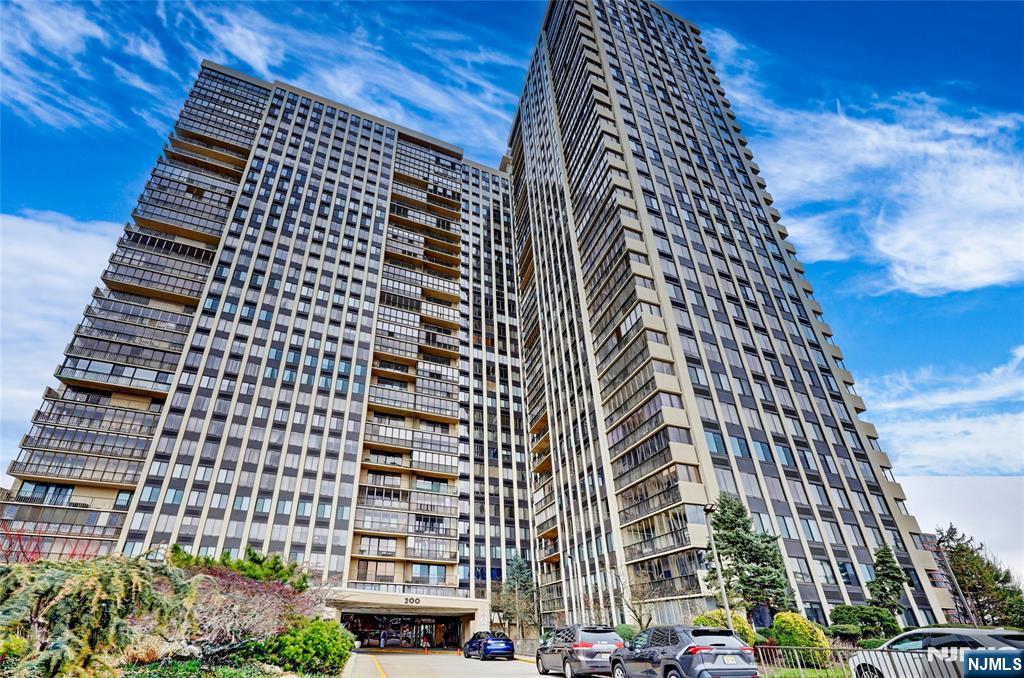 MLS Number 25010008 - 2 bed,2 bath, Condo/Coop/Townhouse Property for ...