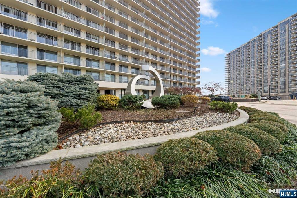 MLS Number 25010206 - 1 bed,1 bath, Condo/Coop/Townhouse Property for ...