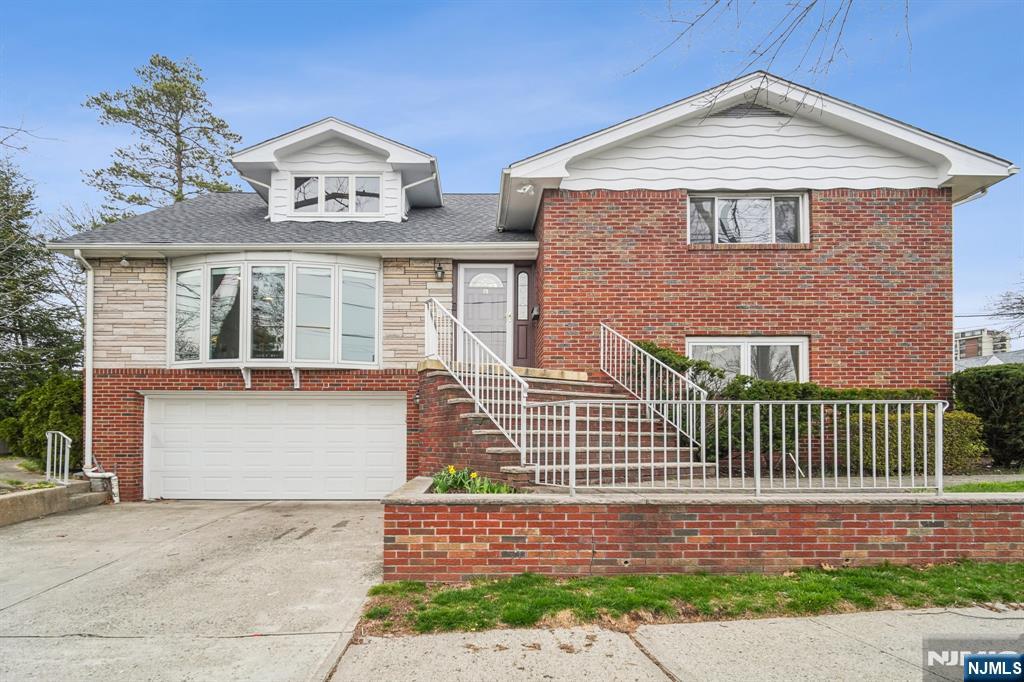 MLS Number 25010305 - 4 bed,3 bath, Residential Property for $1,079,000 ...