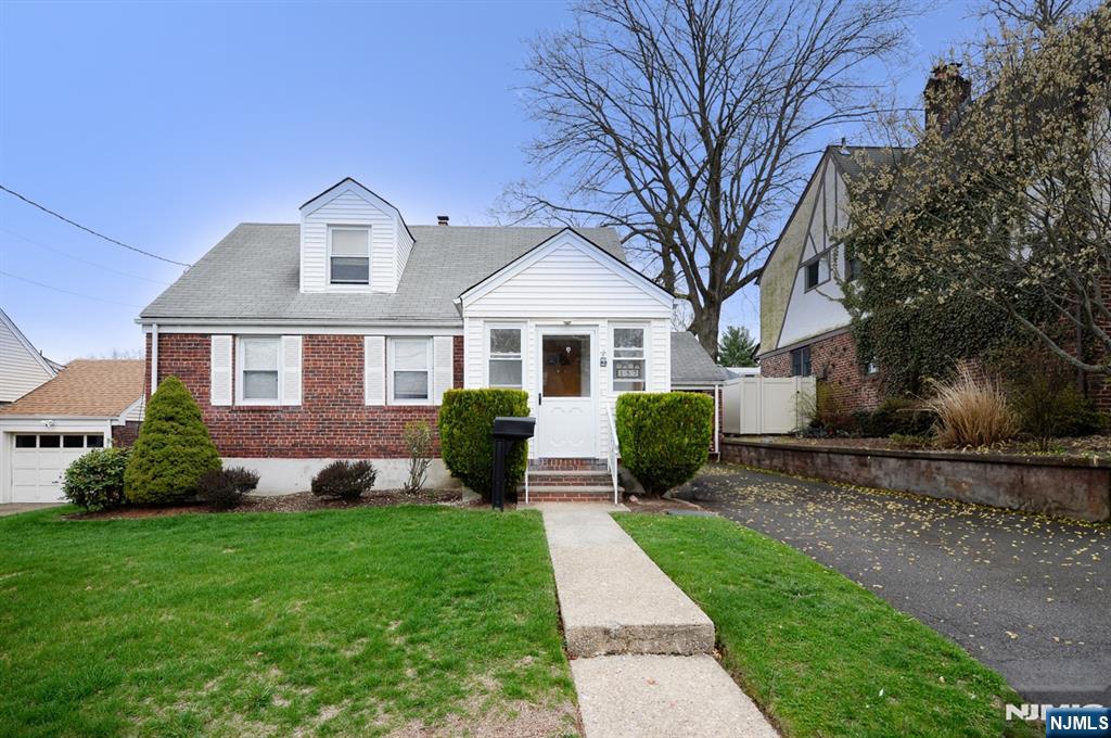 MLS Number 25010785 - 3 bed,2 bath, Residential Property for $582,000 ...