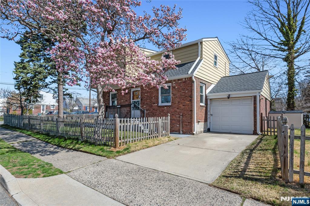 MLS Number 25010832 - 3 bed,2 bath, Residential Property for $475,000 ...