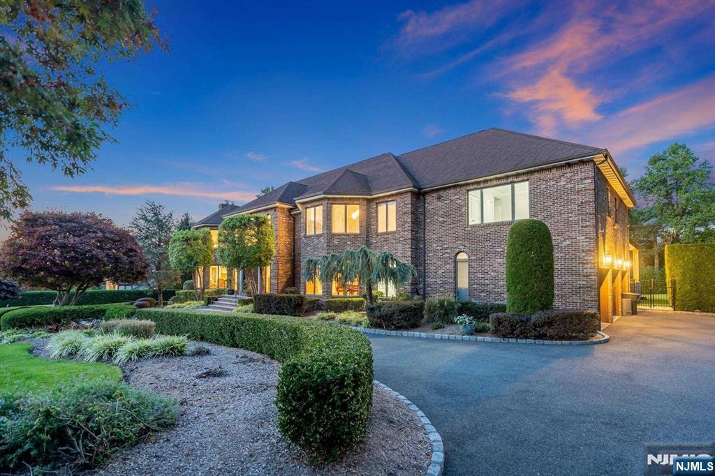 MLS Number 25011212 - 5 bed,6 bath, Residential Property for $3,495,000 ...