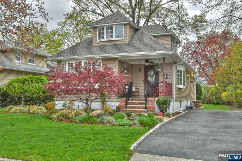 MLS Number 25011473 - 3 bed,2 bath, Residential Property for $610,000 ...