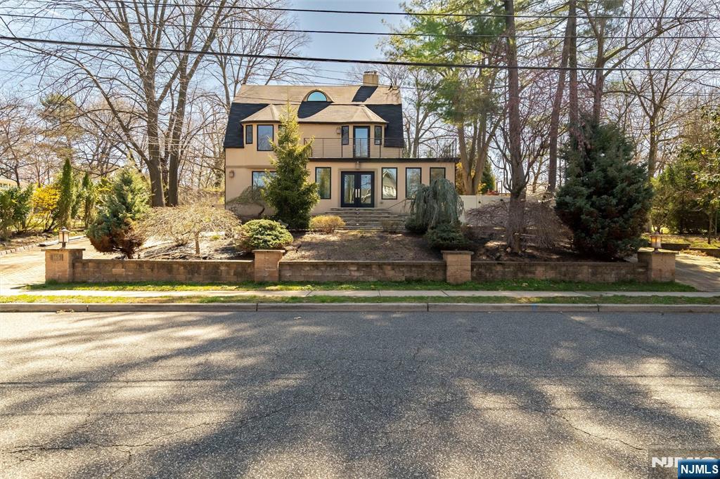 MLS Number 25011757 - 4 bed,3 bath, Residential Property for $1,250,000 ...