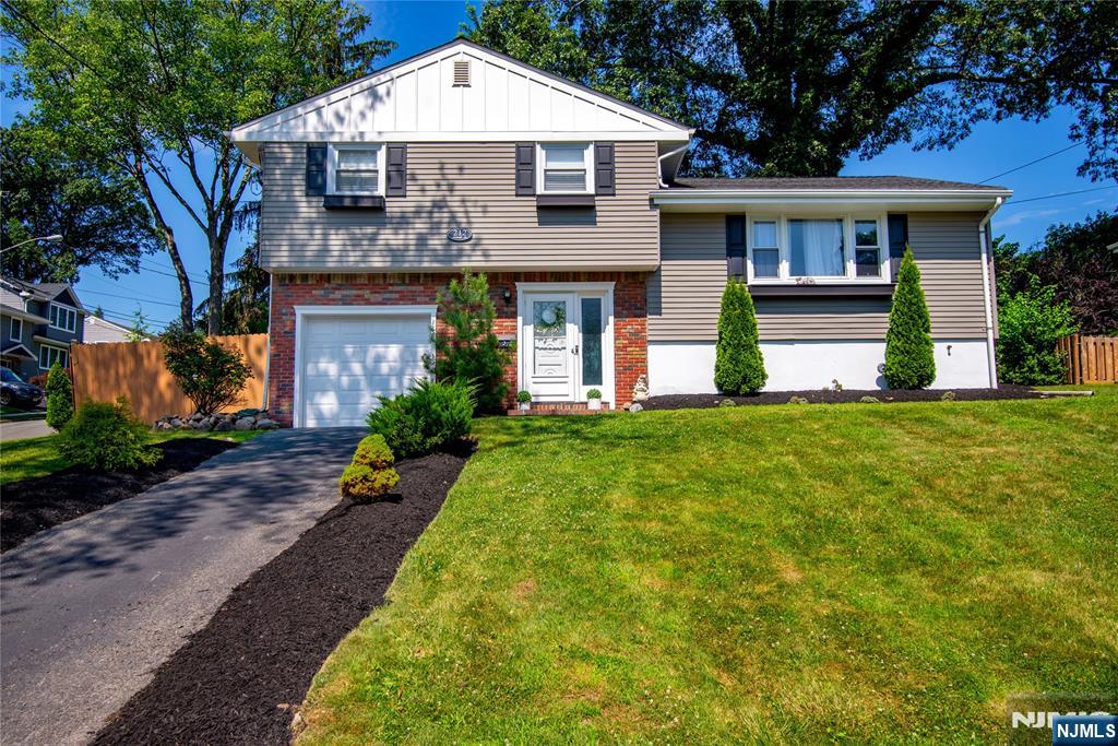 MLS Number 25012229 - 3 bed,2 bath, Residential Property for $699,900 ...