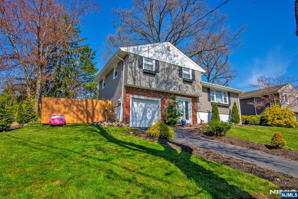MLS Number 25012229 - 3 bed,2 bath, Residential Property for $699,900 ...