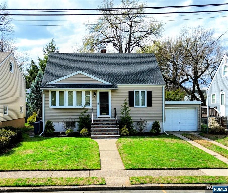 MLS Number 25012462 - 3 bed,1 bath, Residential Property for $585,000 ...