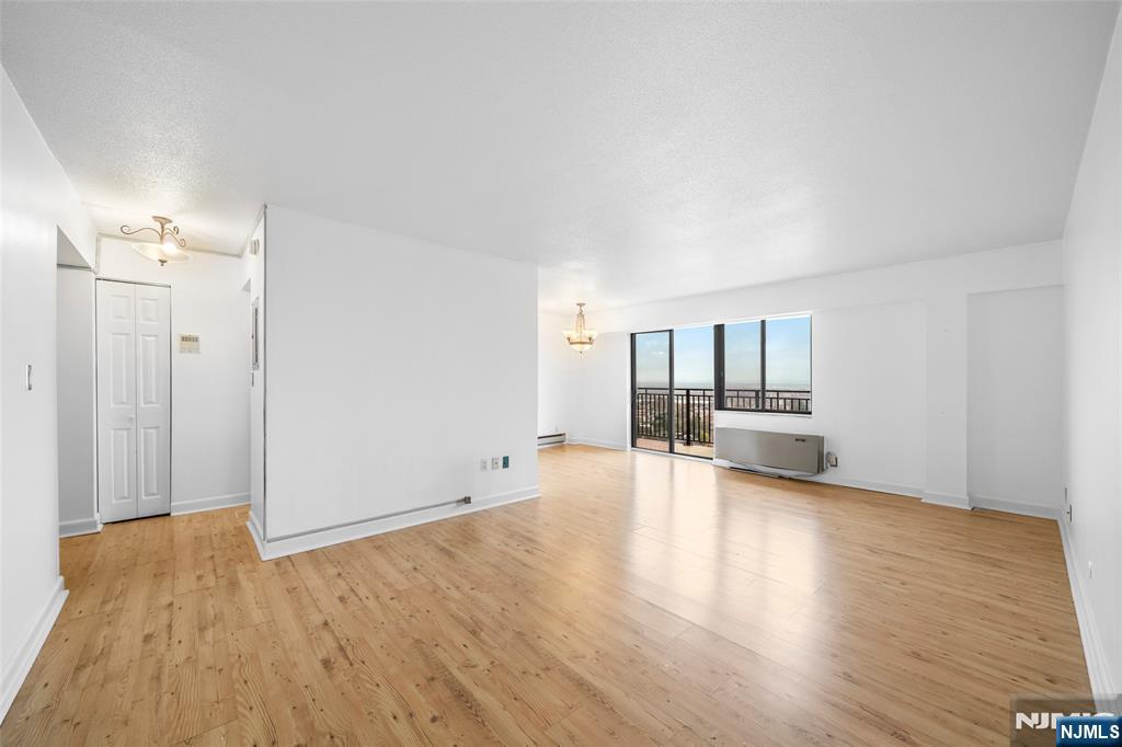 MLS Number 25012909 - 1 bed,1 bath, Condo/Coop/Townhouse Property for ...