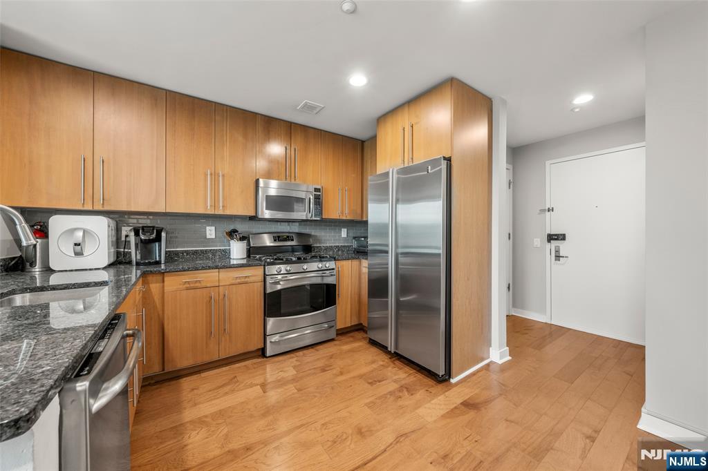 MLS Number 25013359 - 2 bed,2 bath, Condo/Coop/Townhouse Property for ...