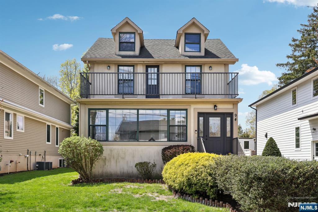 MLS Number 25013476 - 4 bed,3 bath, Residential Property for $1,100,000 ...