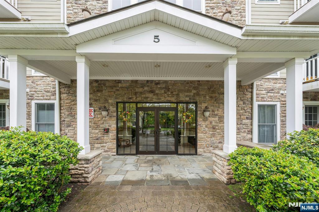 MLS Number 25013502 - 2 bed,2 bath, Condo/Coop/Townhouse Property for ...