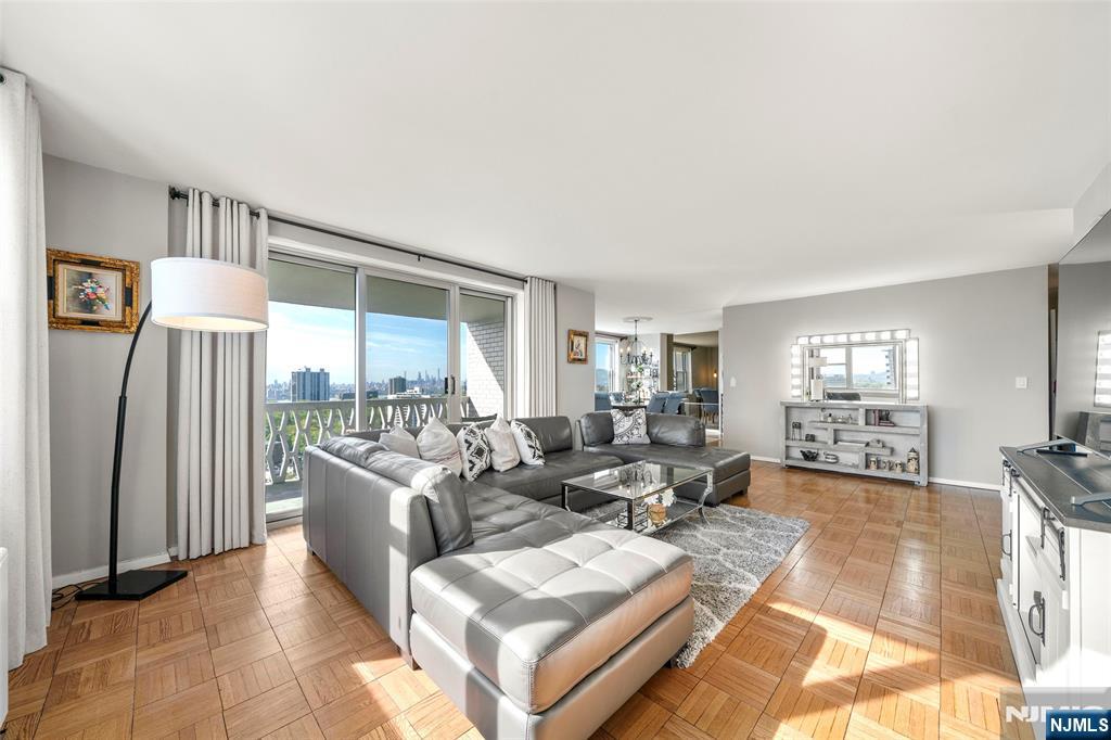 MLS Number 25014070 - 3 bed,2 bath, Condo/Coop/Townhouse Property for ...