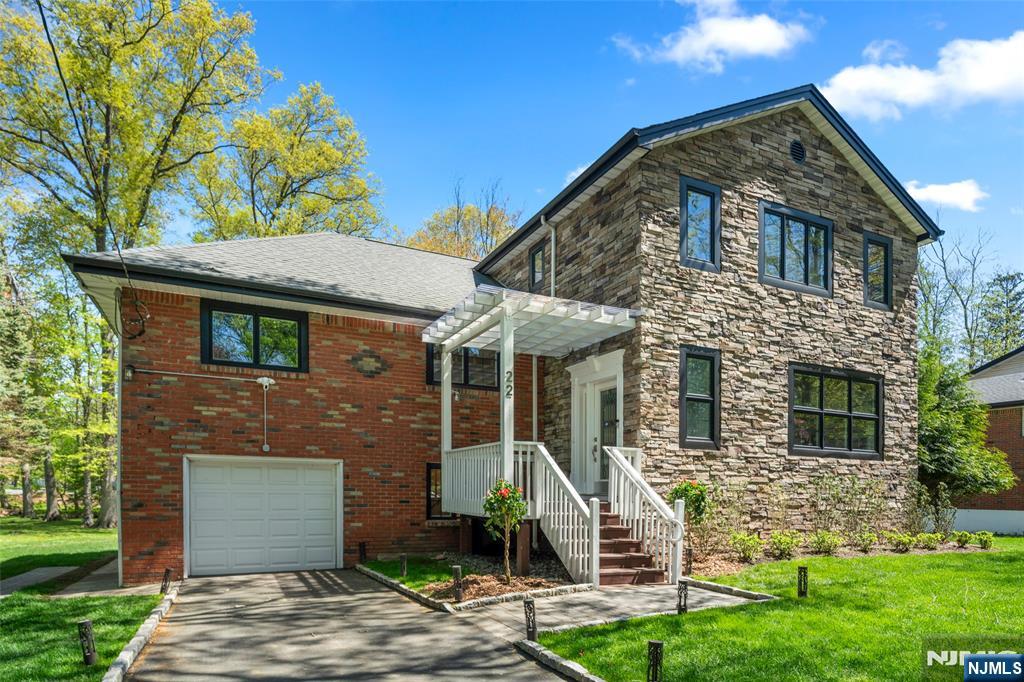 MLS Number 25014295 - 5 bed,4 bath, Residential Property for $1,299,000 ...