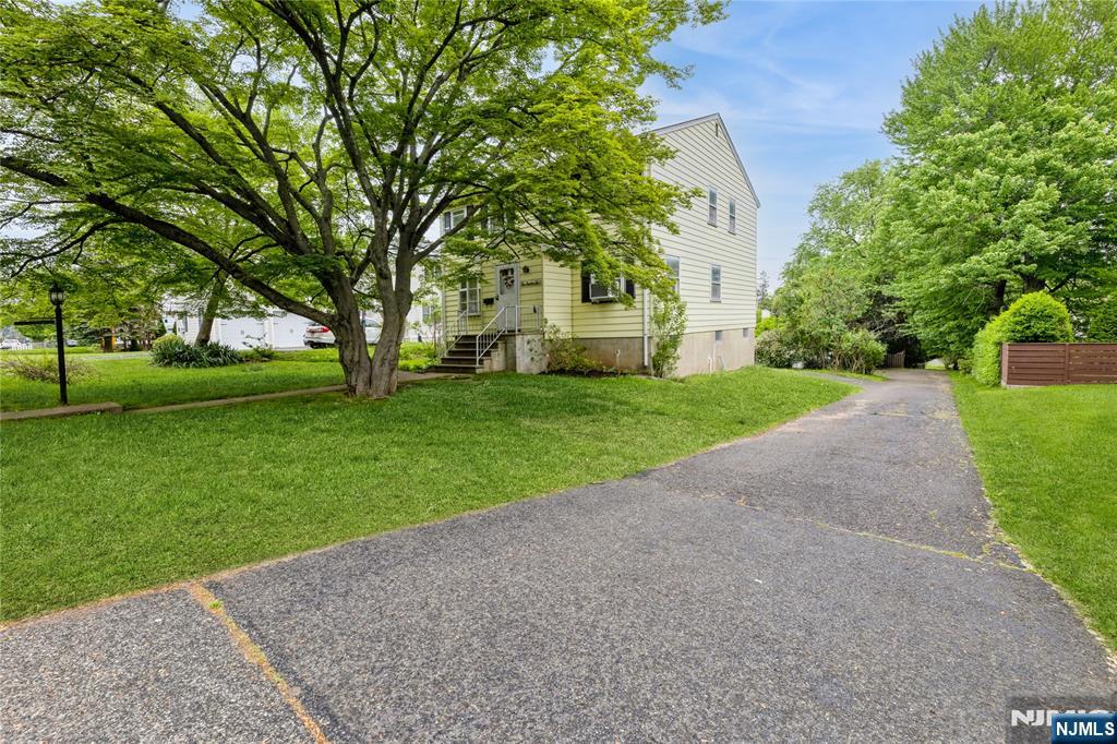 MLS Number 25015012 - 4 bed,1 bath, Residential Property for $695,000 ...