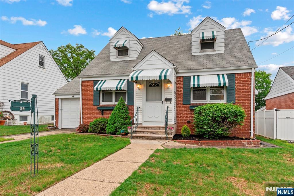 MLS Number 25015178 - 4 bed,1 bath, Residential Property for $557,500 ...