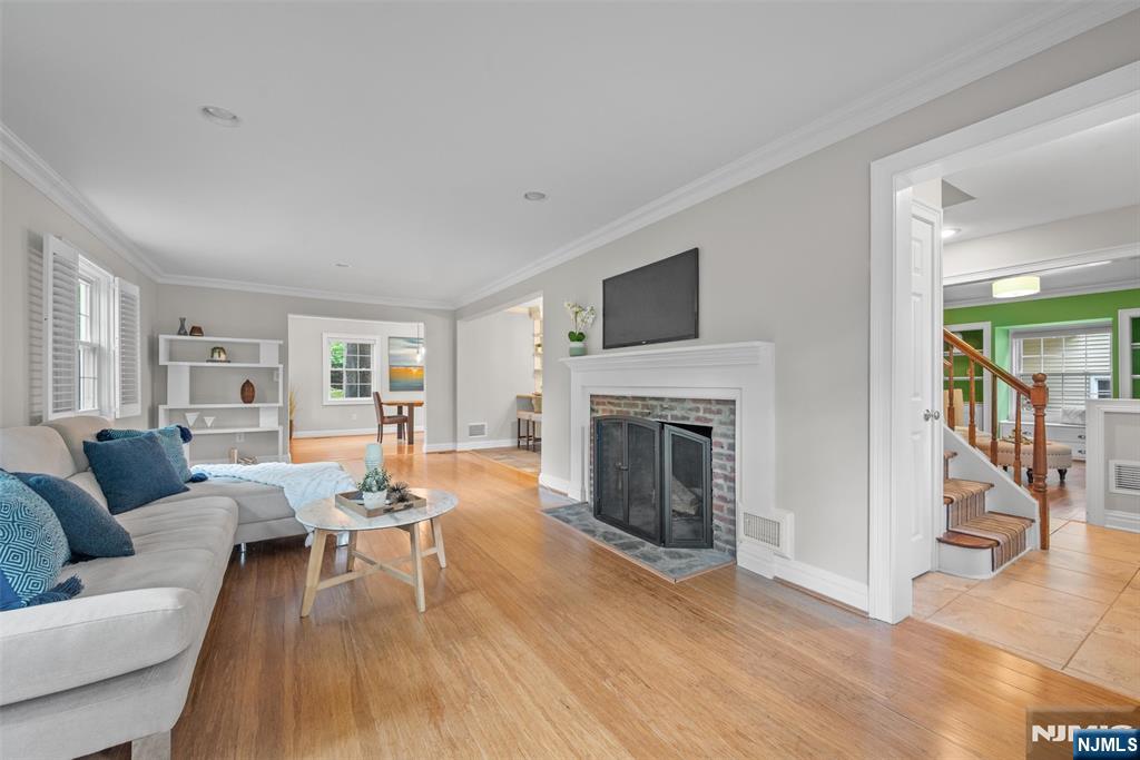 MLS Number 25015759 - 4 bed,3 bath, Residential Property for $1,178,000 ...