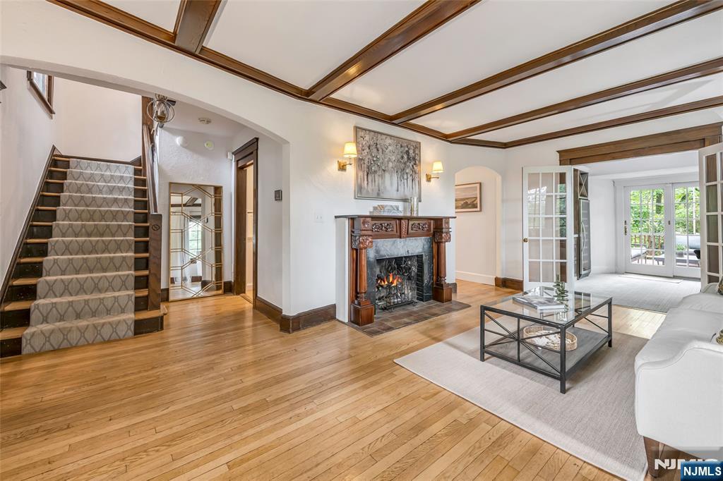 MLS Number 25015923 - 4 bed,3 bath, Residential Property for $1,299,000 ...