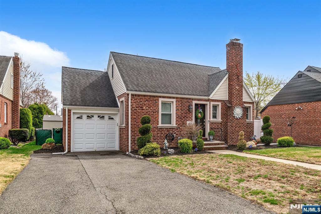 MLS Number 25016643 - 3 bed,2 bath, Residential Property for $699,995 ...
