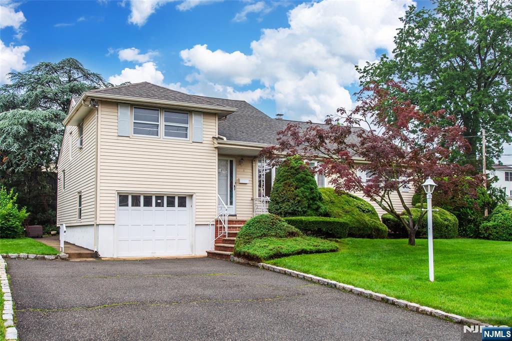 MLS Number 25020692 - 4 bed,2 bath, Residential Property for $574,900 ...