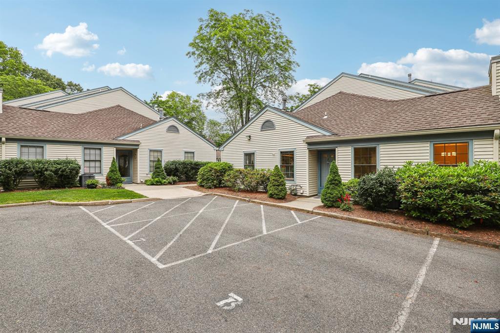 MLS Number 25020753 - 2 bed,1 bath, Condo/Coop/Townhouse Property for ...