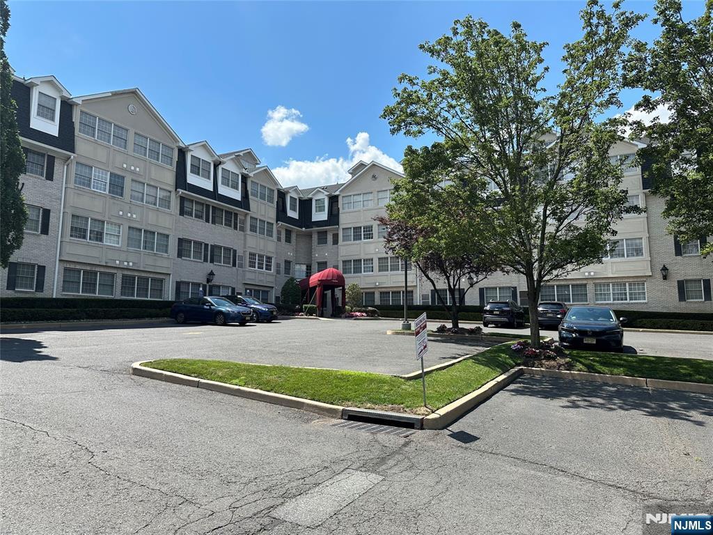 MLS Number 25023808 - 2 bed,2 bath, Condo/Coop/Townhouse Property for ...