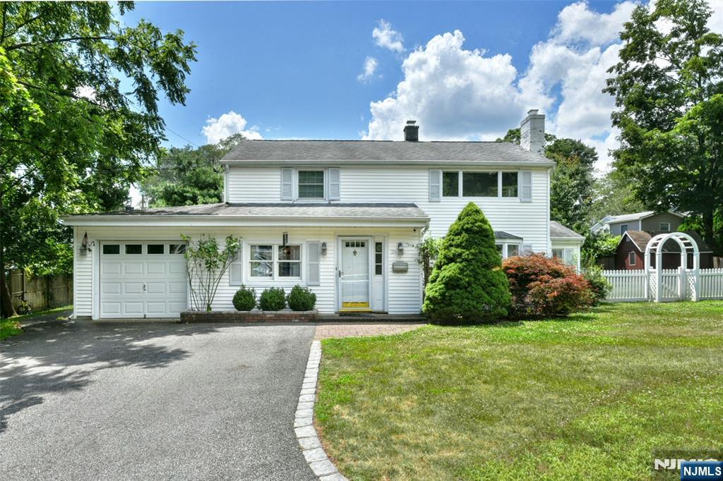 MLS Number 25024091 - 4 bed,1 bath, Residential Property for $689,000 ...