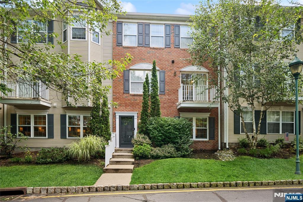 MLS Number 25024777 - 2 bed,2 bath, Condo/Coop/Townhouse Property for ...