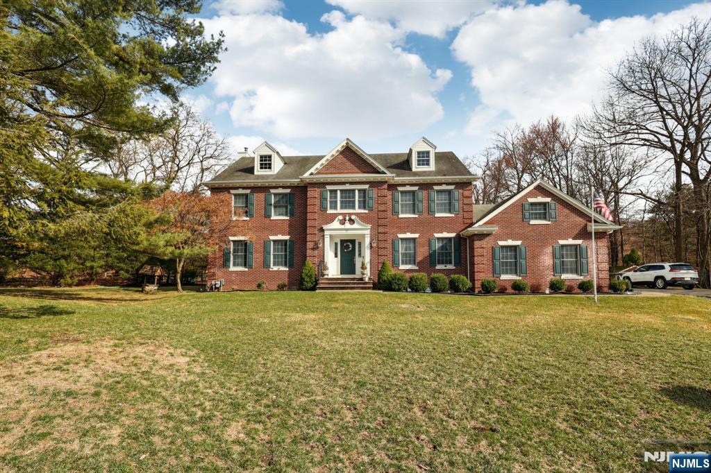 MLS Number 25024903 - 5 bed,3 bath, Residential Property for $1,075,000 ...