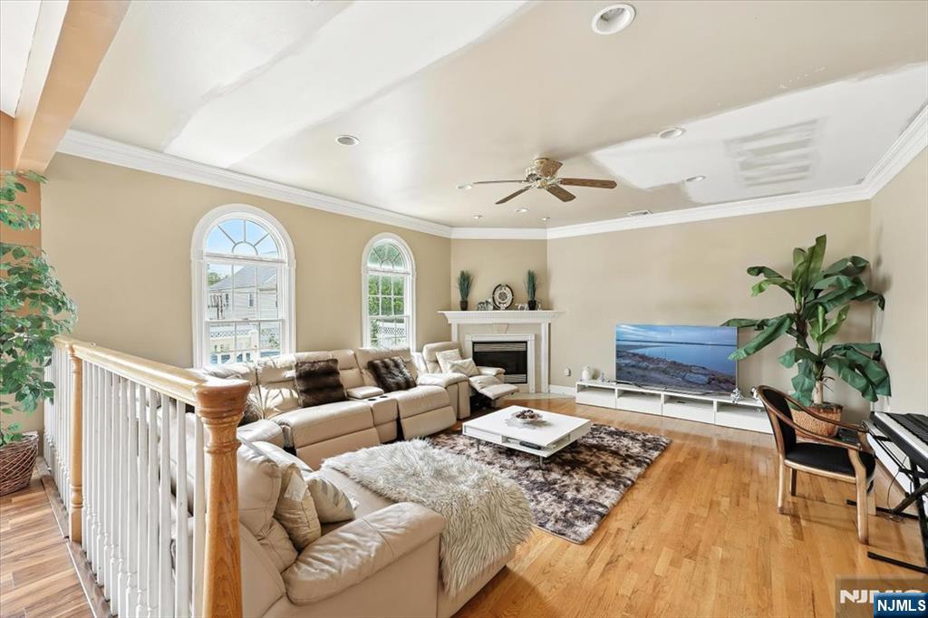 MLS Number 25024958 - 5 bed,3 bath, Residential Property for $769,000 ...