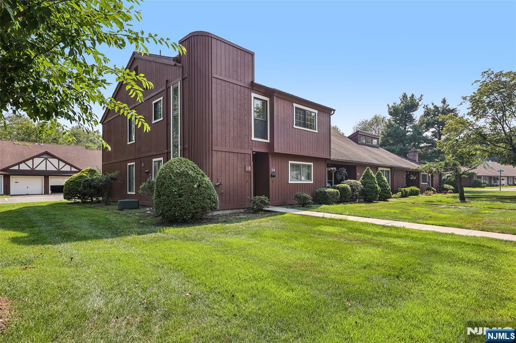 1-5 Chestnut Place Waldwick NJ 07463 | Active