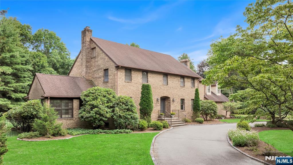 MLS Number 25026769 - 5 bed,3 bath, Residential Property for $1,499,000 ...