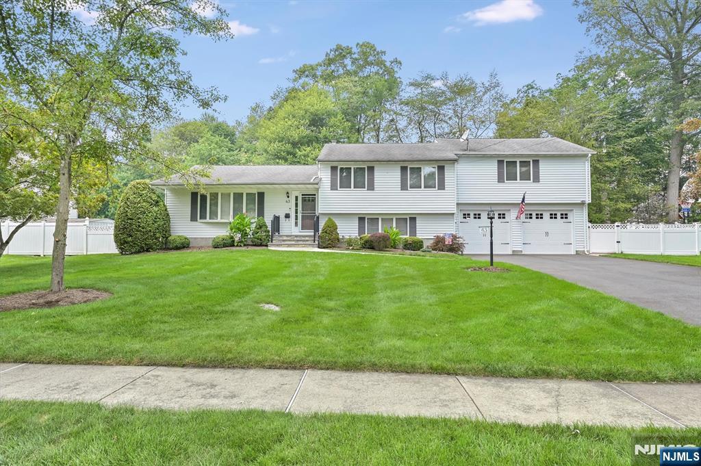 43 Sycamore Drive Waldwick NJ 07463 | Pending