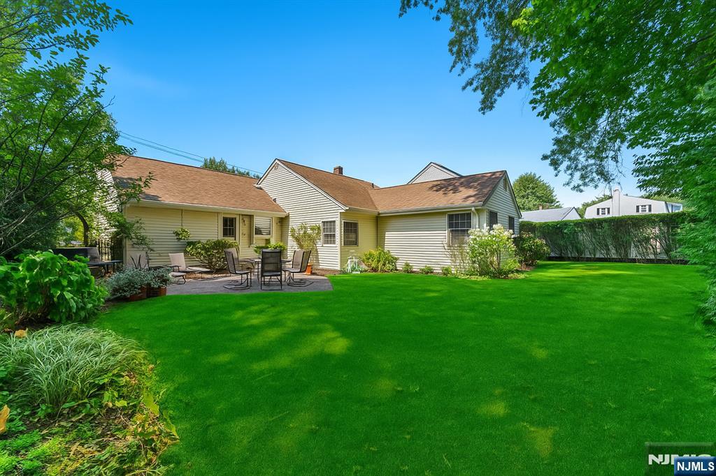 14-21 Elmwood Place Fair Lawn NJ 07410 | Active