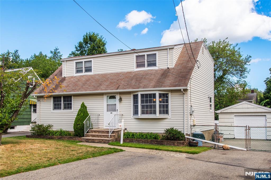 25 Karen Drive Clifton NJ 07013 | Active