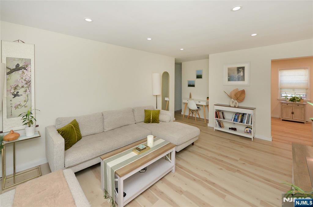 MLS Number 25031263 - 2 bed,1 bath, Condo/Coop/Townhouse Property for ...