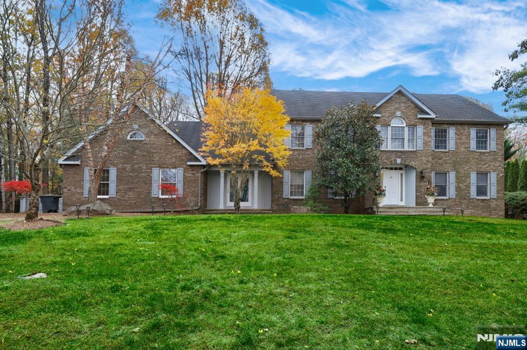 MLS Number 25040159 - 5 bed,3 bath, Residential Property for $1,650,000 ...